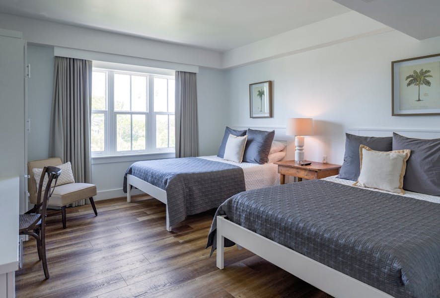 Studio 201B | Berkeley Beach Club | American Restaurant, Bar in St ...