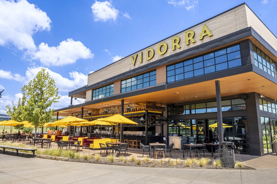 Downstairs Patio - Grand Prairie | Vidorra