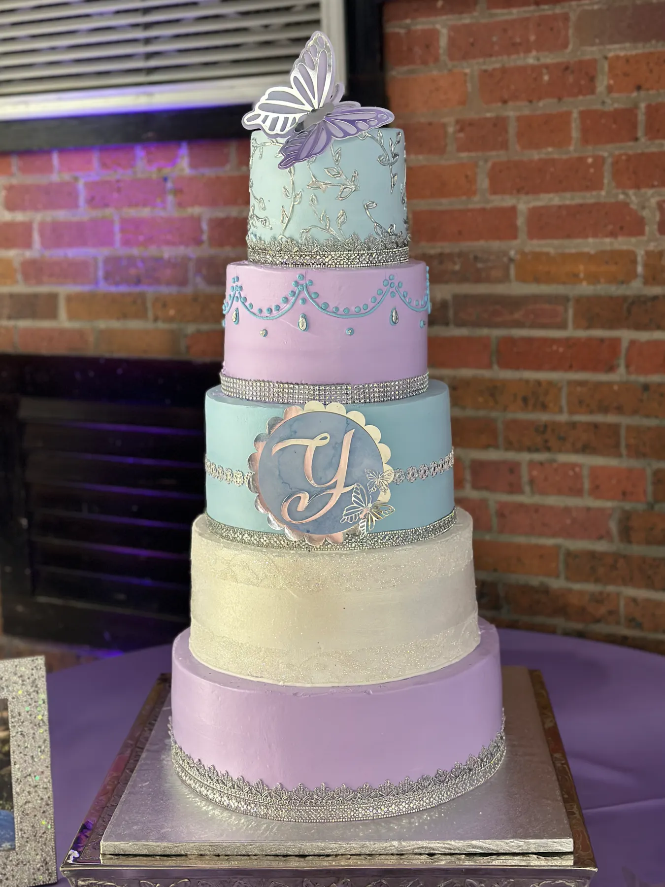 Quince | Arely's Cakes & Arrangements | Bakery in Lufkin, TX