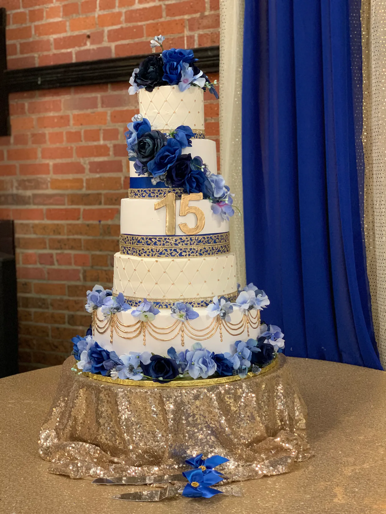 Quince | Arely's Cakes & Arrangements | Bakery in Lufkin, TX