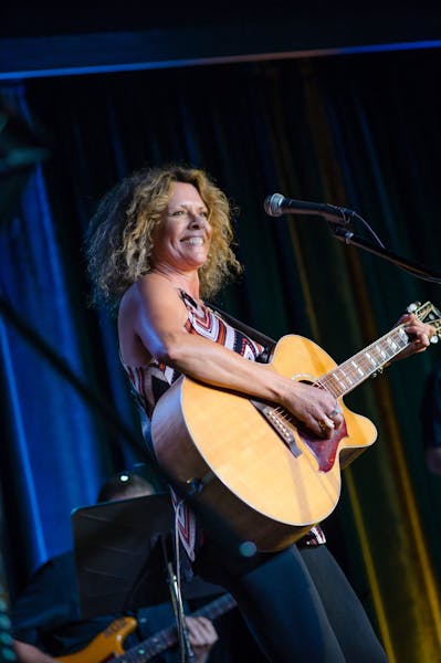 Kelly Fitzgerald Thursday 8/12 7pm | Silky Sullivan's | Irish Pub in ...