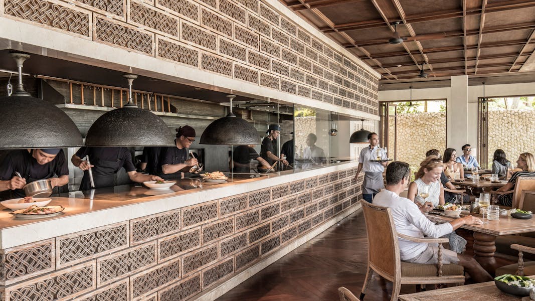 Bali Beachfront Restaurant | Sundara At Four Seasons Resort