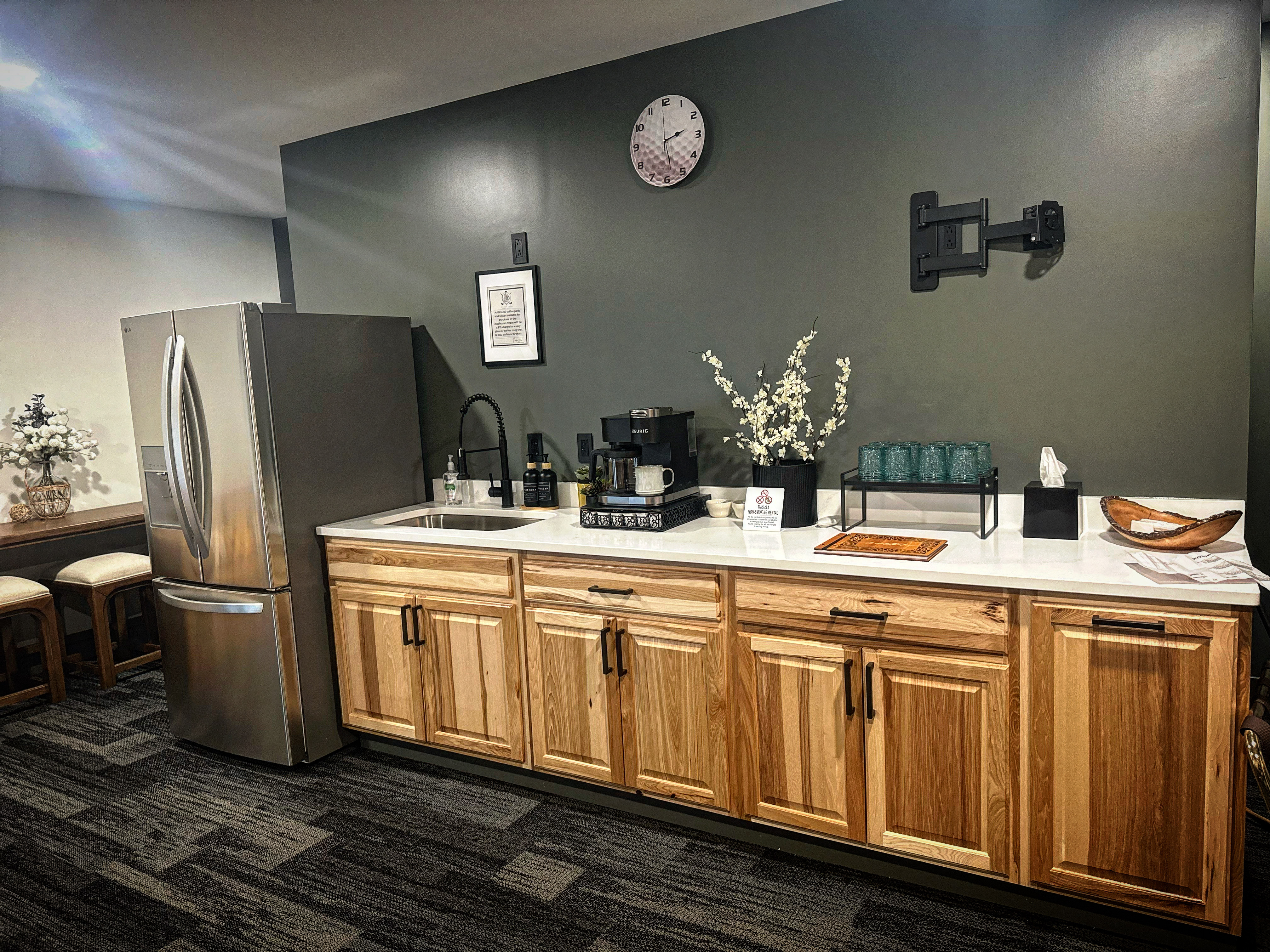 The Large Suite | Great Trail Golf Course in Minerva, OH