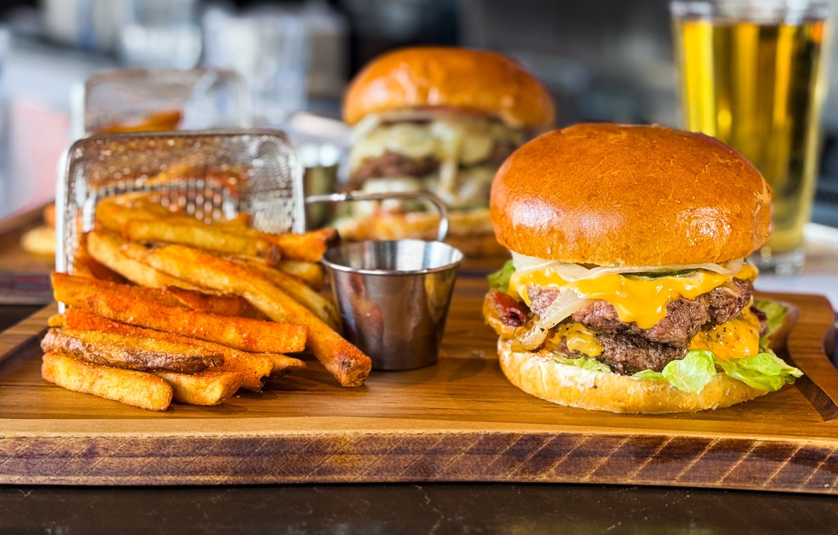 January Burger Special | Simon & Seafort’s