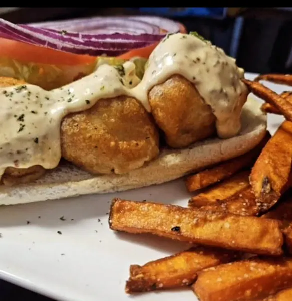 Lunch Features | Walrus Restaurant | American Bar & Restaurant in ...