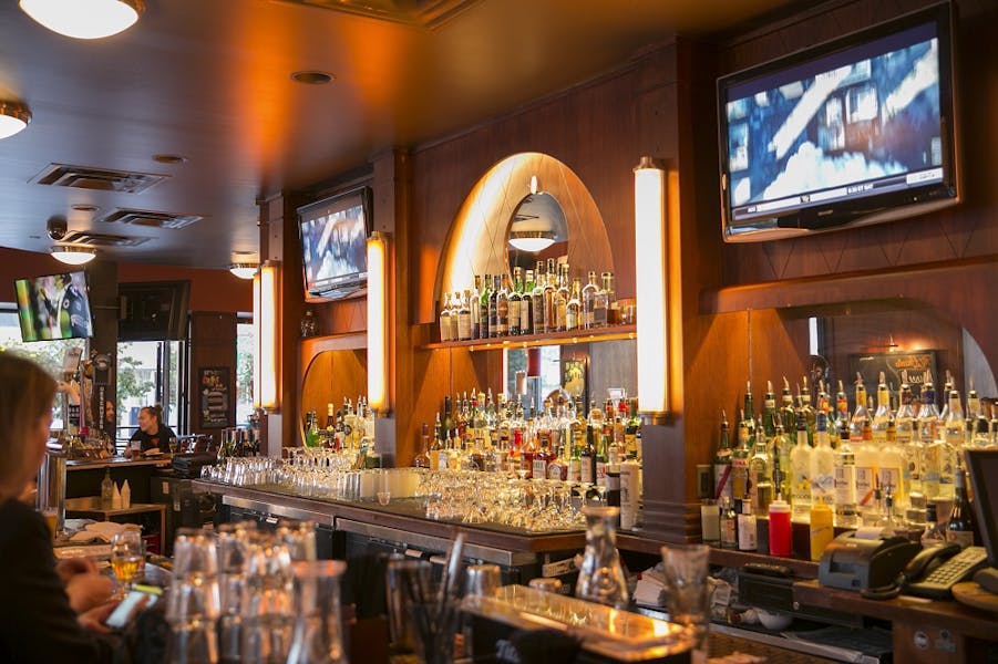 About | Fat Cat Restaurant & Bar in Chicago, IL