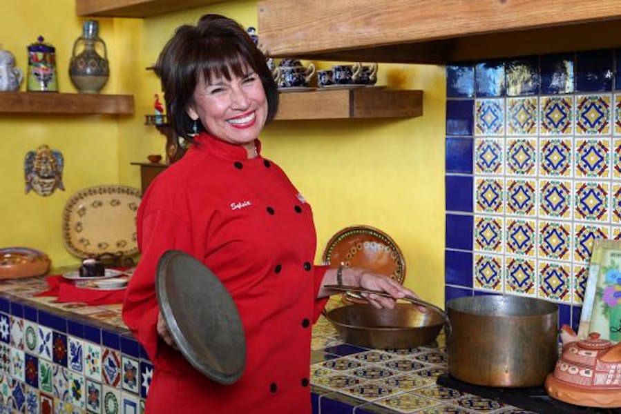 FOOD NETWORK: This Chef Has Taught Tamale-Making for Decades — Here’s ...