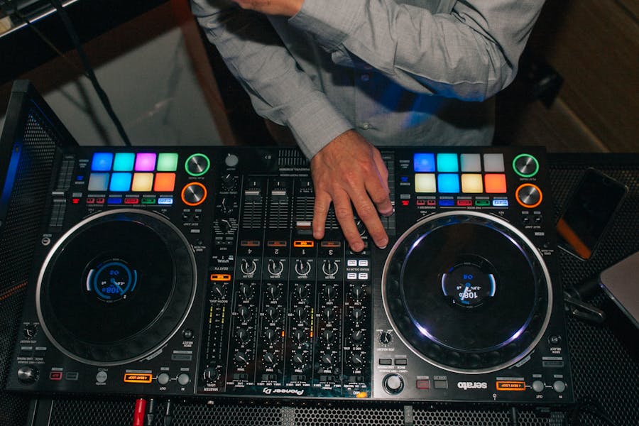 Live DJ in Boca Raton