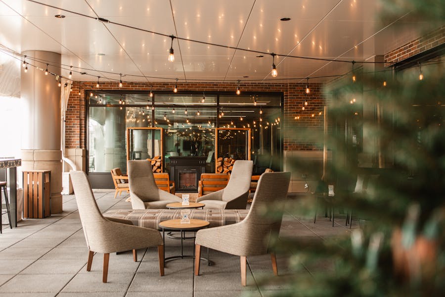 Dock & Drink | Lakefront Patio Dining in Renton, WA