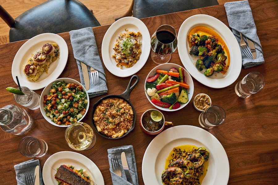 Group Dining | CO-OP Restaurant & Lounge in Philadelphia, PA