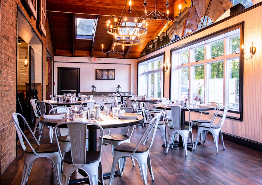 Sun Room @ Port Jeff Sta (Click for more info!) | Toast Coffeehouse