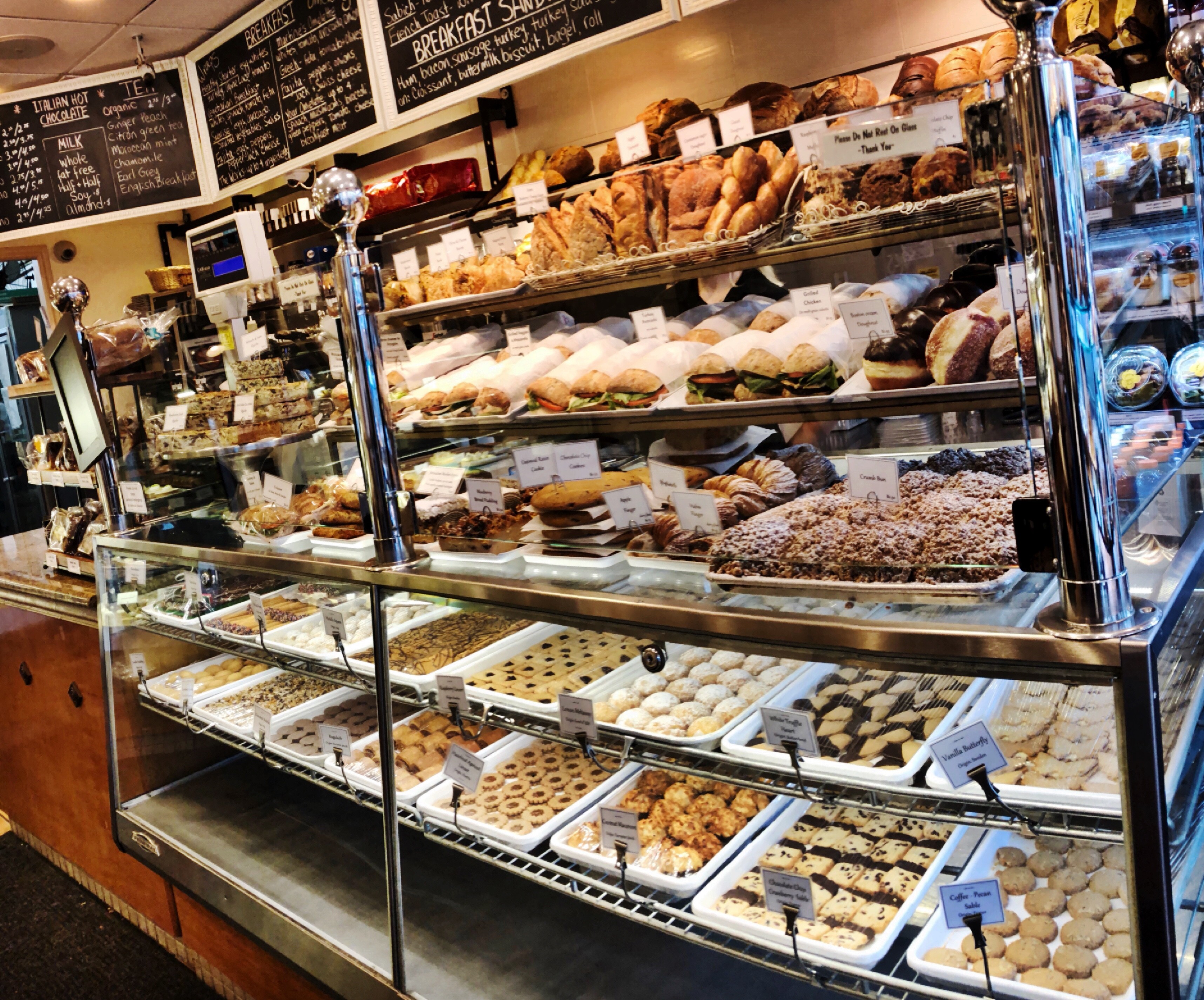 Tuckahoe | Hours + Location | Martine's Fine Bake Shoppe