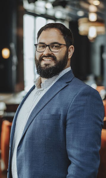 Australian Wine Tasting with Jon Ross, MW | Stage Left Steak