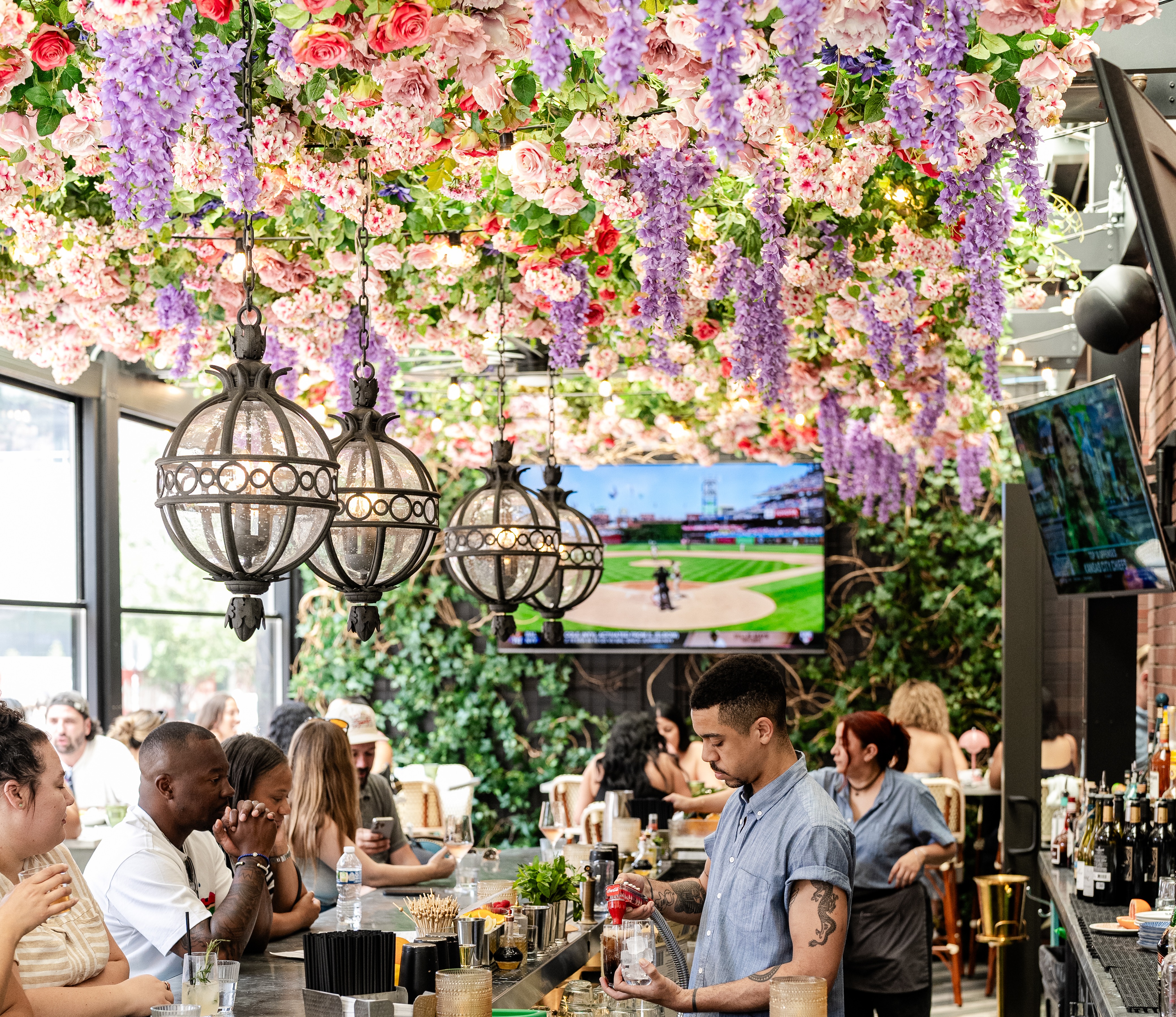 Bar La Rue - Chicago Cocktail Compass