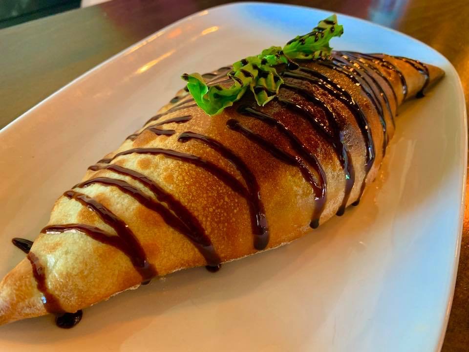 Pizza & Calzones | Queens South Bar and Grill