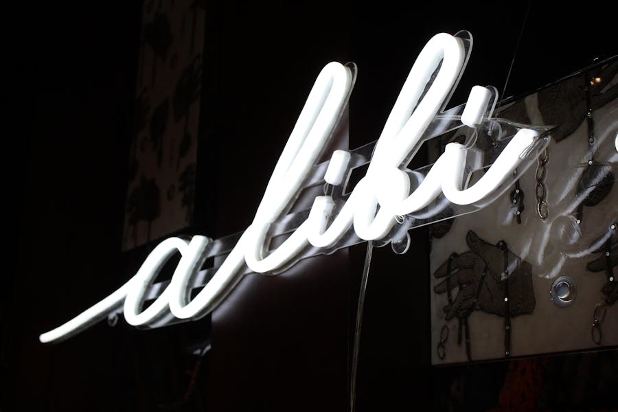 Hours + Location | Alibi Bar & Lounge | Cocktail Lounge at The Liberty ...