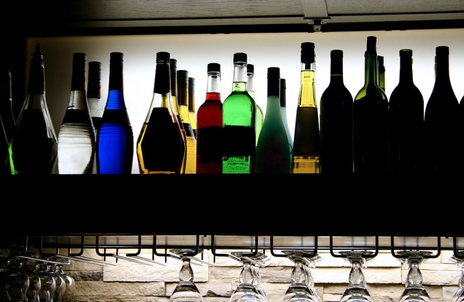 The Best VIP Bottle Service in Boston | Alibi Bar & Lounge