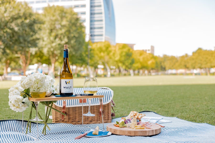 Posh Picnic Package | Ellie's | Restaurant & Lounge in Dallas, TX