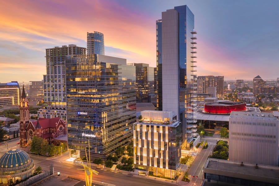 Hours & Location | Ellie's Restaurant in Dallas, TX | HALL Arts