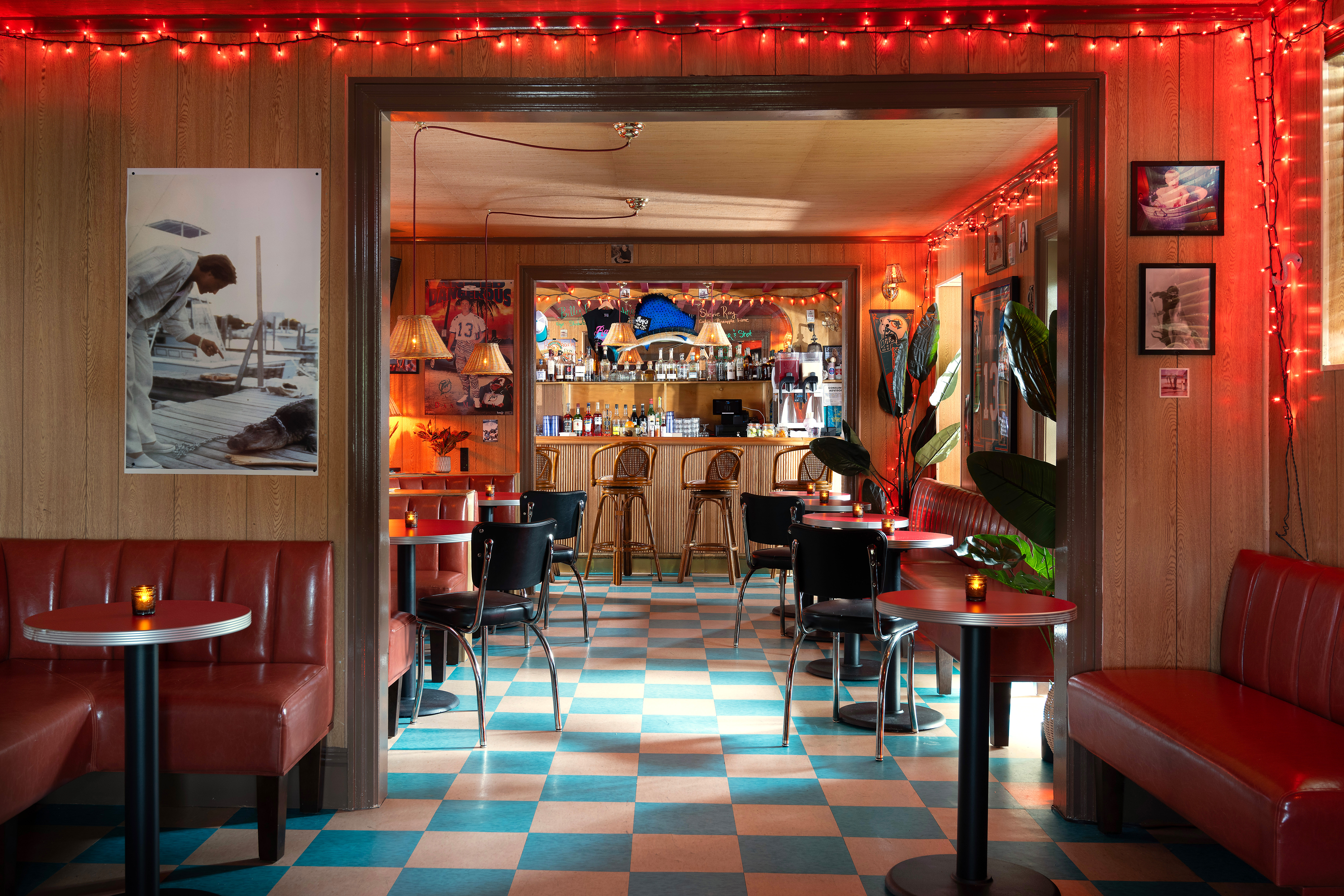 Ray’s Bar Miami | Hours & Location Miami Beach