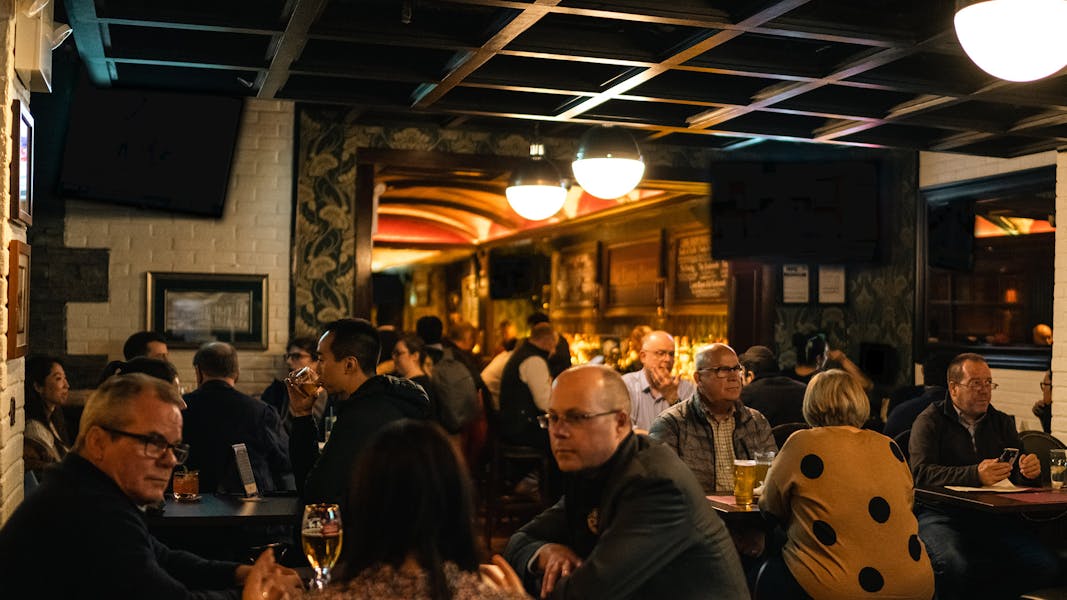 Hours + Location | The Long Room | Irish Bar/Restaurant in Midtown, NYC