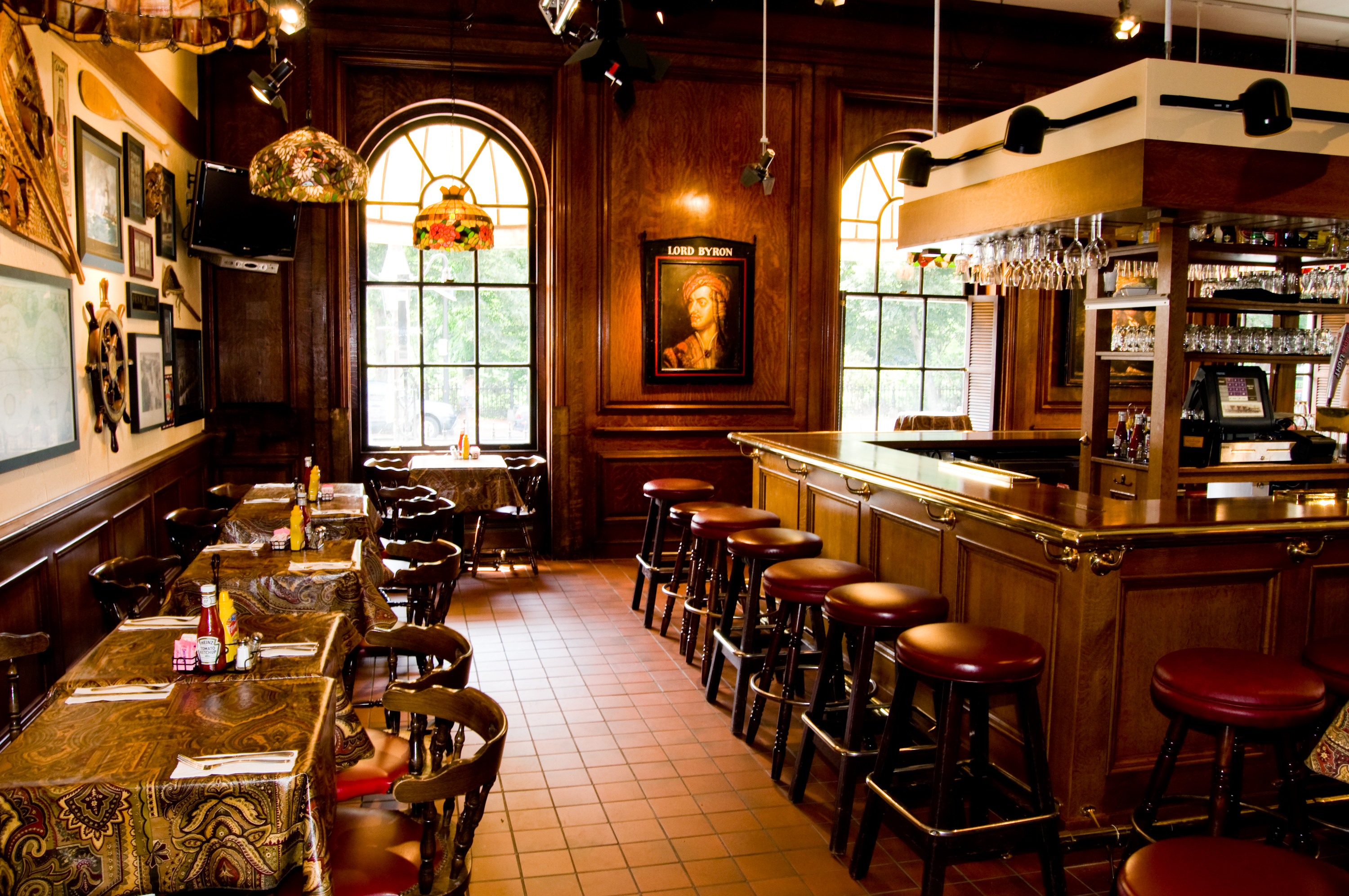 The Set Bar Gallery | Hampshire House in Boston, MA