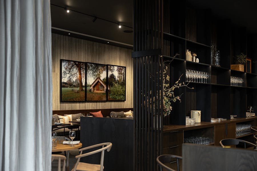 Art | Onslow | A sophisticated yet relaxed restaurant in Auckland, NZ