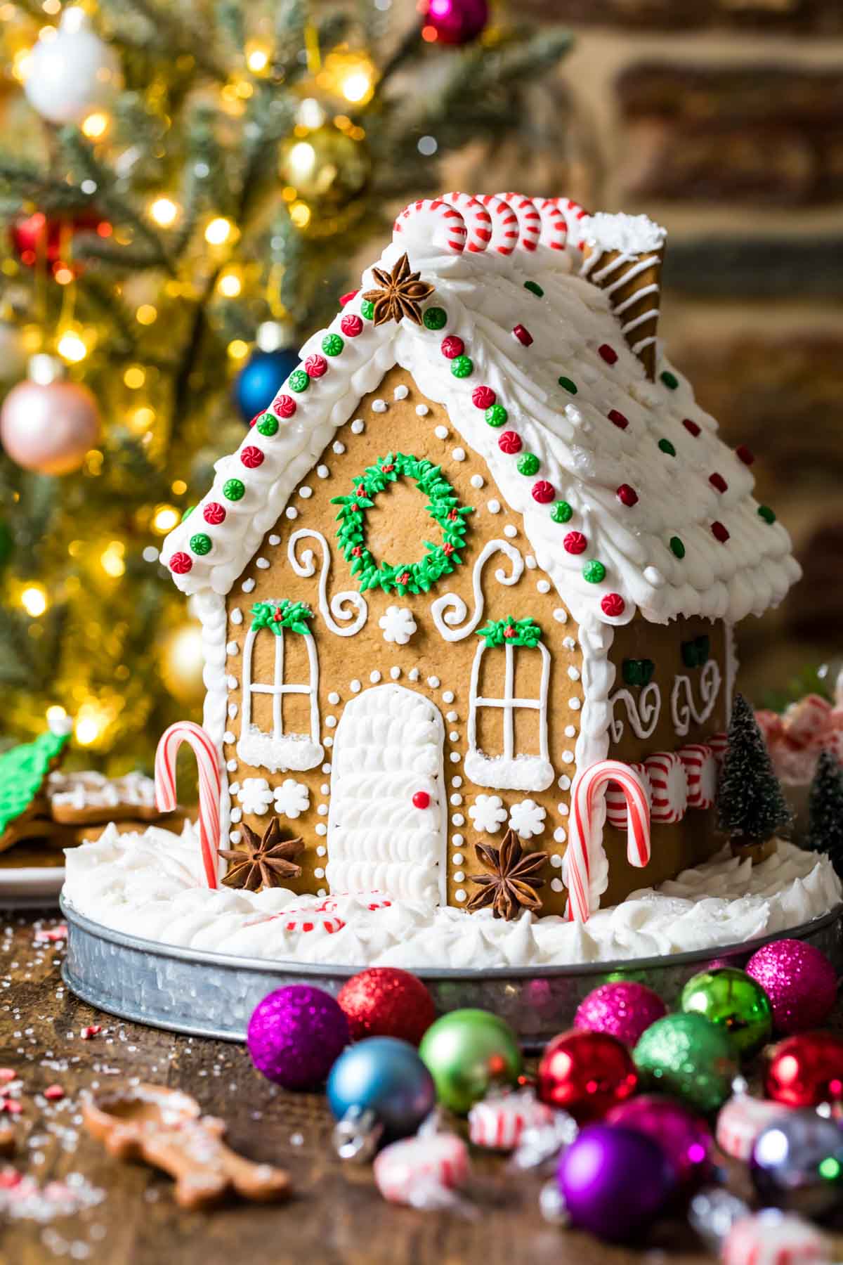 Gingerbread House Making Class-Astoria | Mom's Kitchen & Bar | American ...