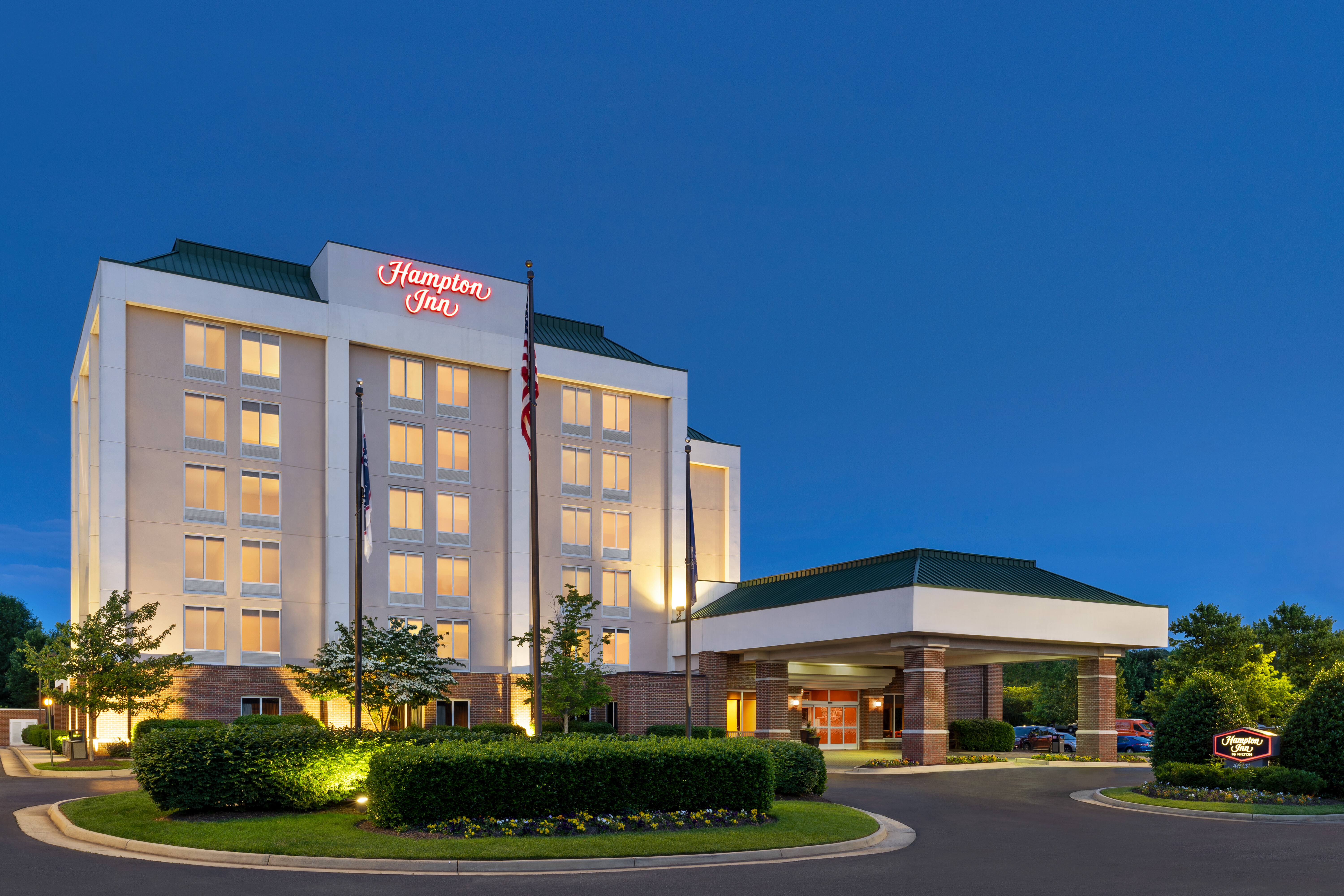 HAMPTON INN BY HILTON DULLES/CASCADES | B. F. Saul Company Hospitality ...