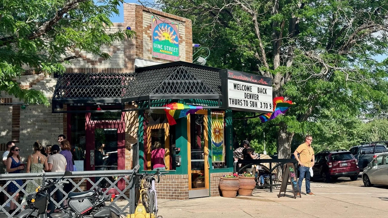 Vine Street Pub & Brewery | Mountain Sun Pub | American Restaurant in CO