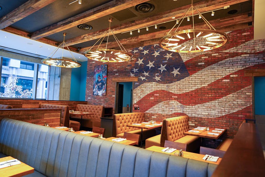 Open Road Rosslyn - Restaurant & Bar