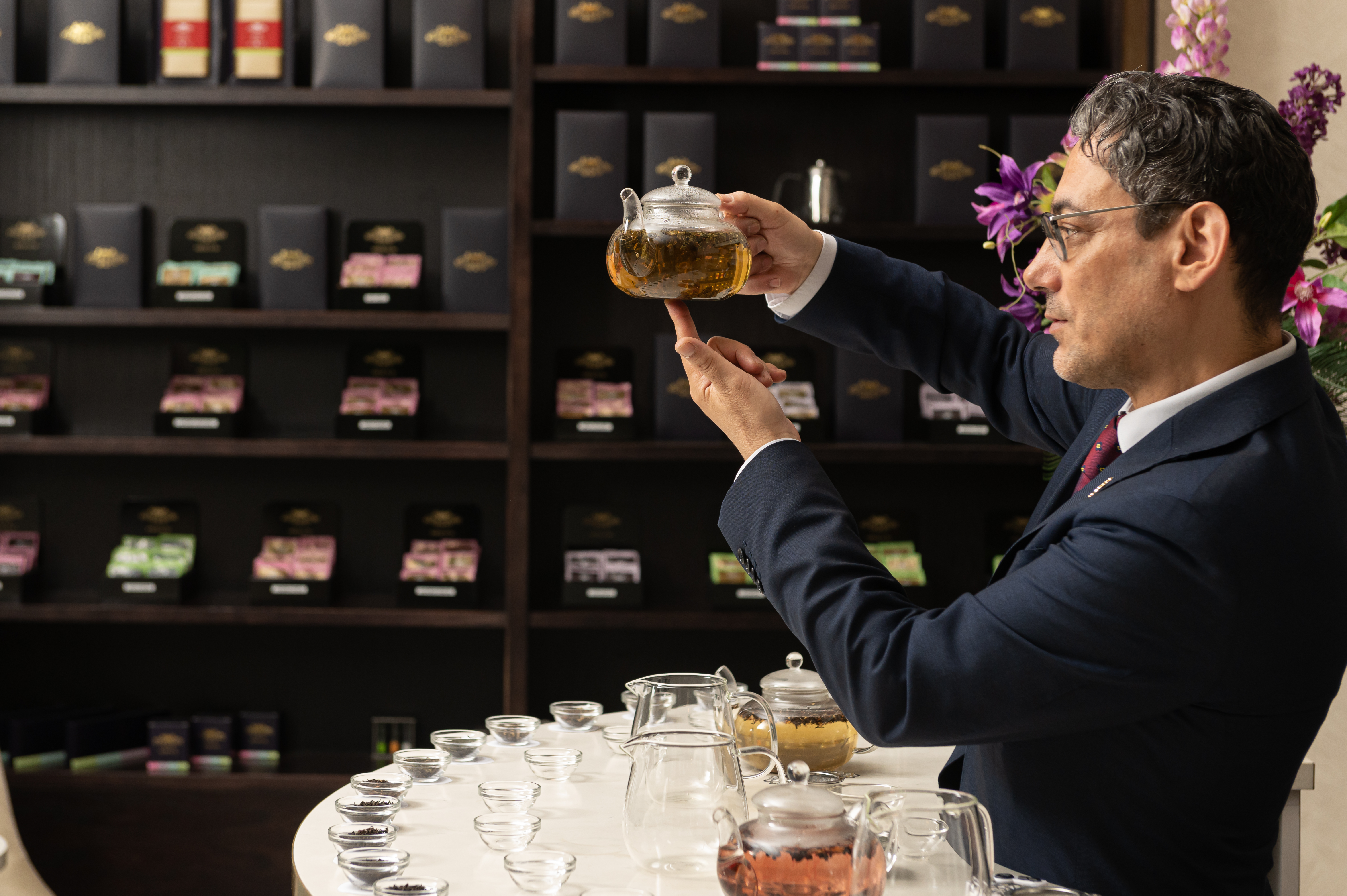 Tea Tasting Experience | Taste of Waldorf | Bar Restaurant in Aldwych ...