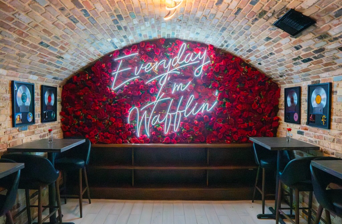 Hours & Location | Johnny's Chicken and Waffles in Dallas, TX