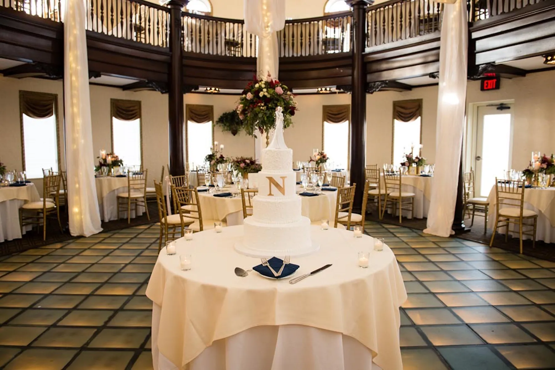 Wedding Cakes | Oak Mill Bakery | European-style Bakery in Chicago, IL