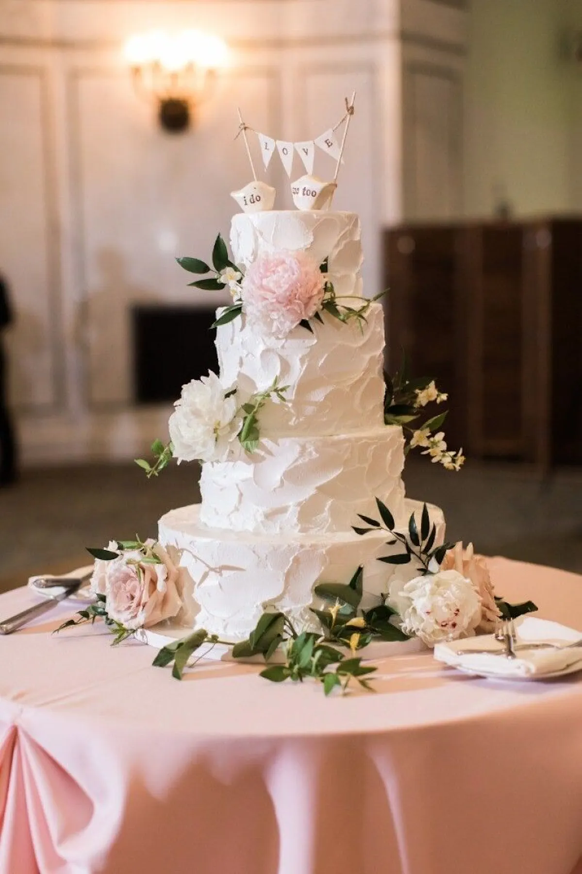 Wedding Cakes | Oak Mill Bakery | European-style Bakery in Chicago, IL