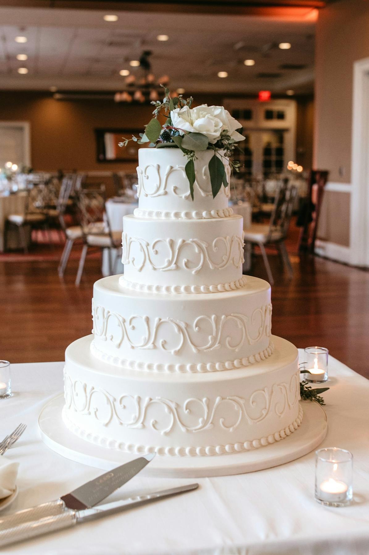 Wedding Cakes | Oak Mill Bakery | European-style Bakery in Chicago, IL