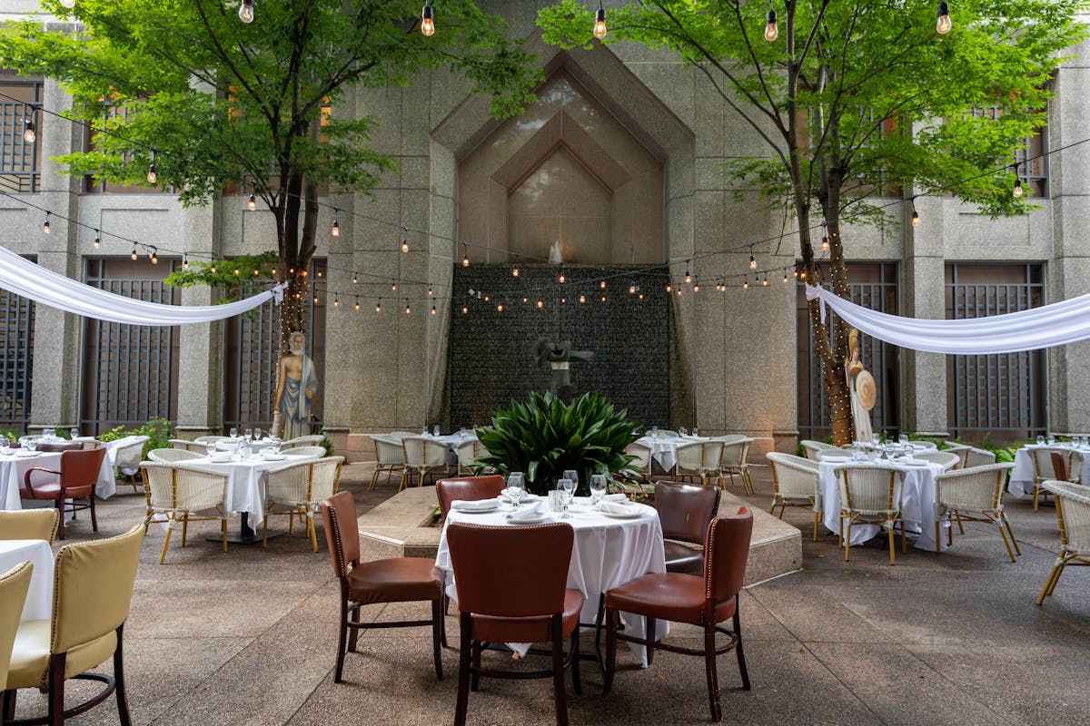 Outdoor Courtyard | Parizade