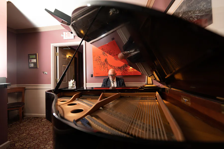 Pianist Musicians | The Velvet Tango Room in Cleveland, OH