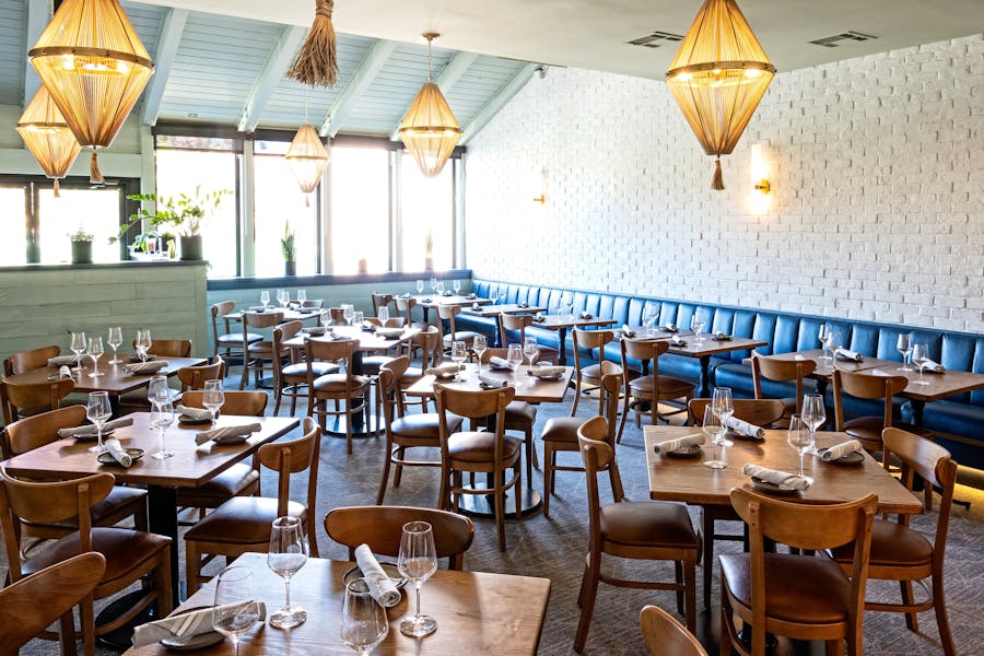 Full Dining Room | The Falls | New American Restaurant in Falls Church, VA