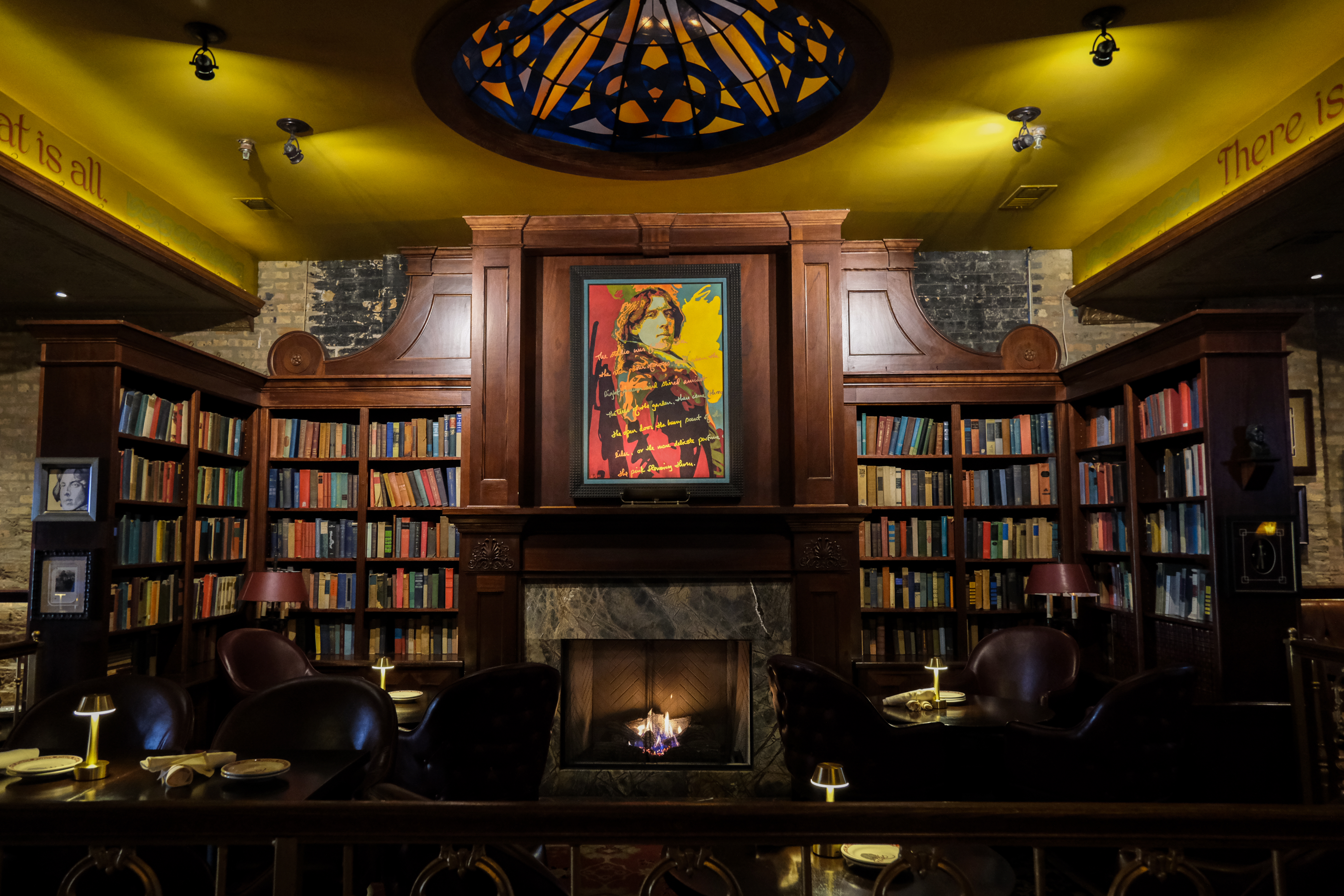 Reservations | Wilde Bar & Restaurant in Chicago, IL
