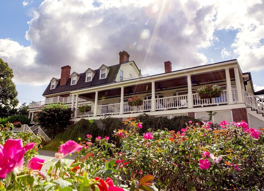 Corporate Retreats | Deep Blue at Kitty Knight in Georgetown, MD