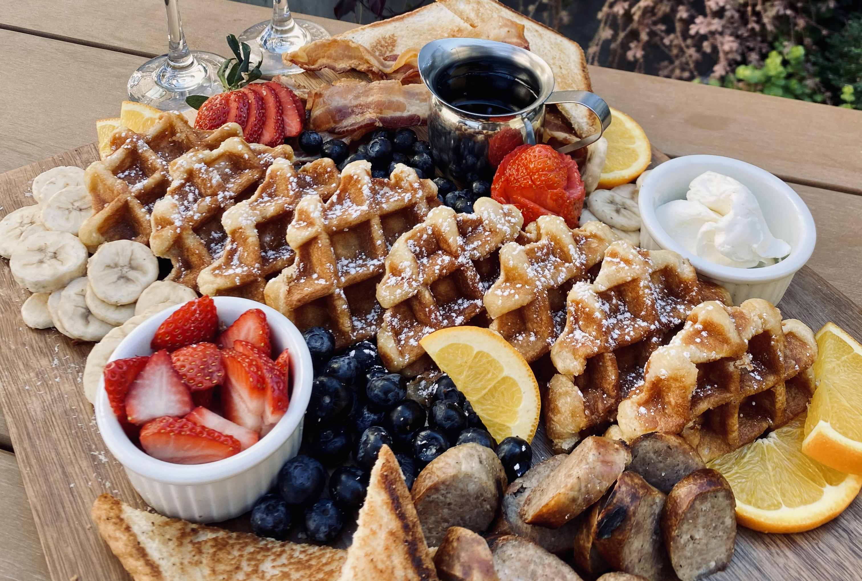 Menus | Churchill's in Savannah, GA