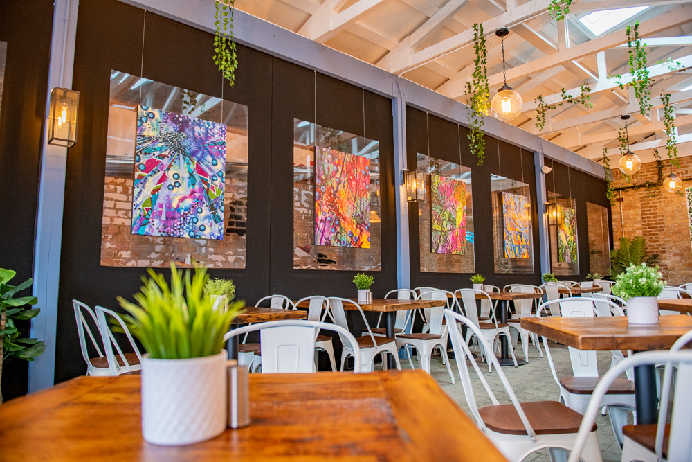 Studio 108 | Harp & Fiddle | Irish Pub in Park Ridge, IL