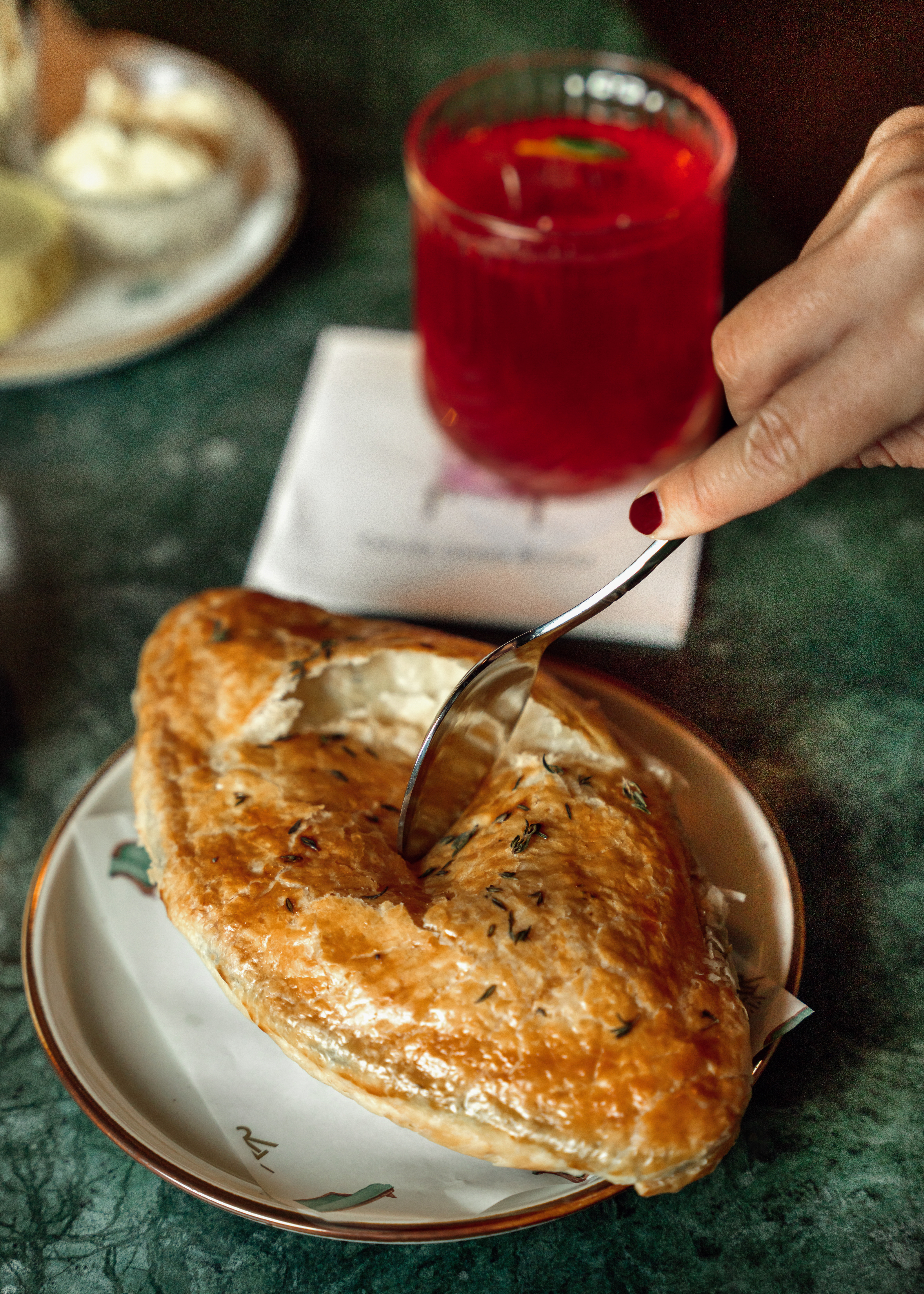 Food and Drinks | Chelsea Living Room