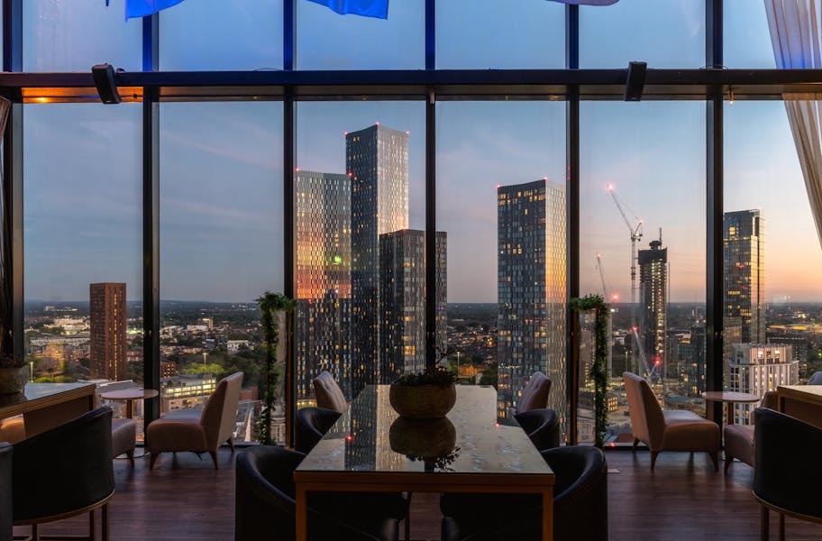 Wine Dine & Skyline | Hilton Manchester Deansgate | Contemporary ...