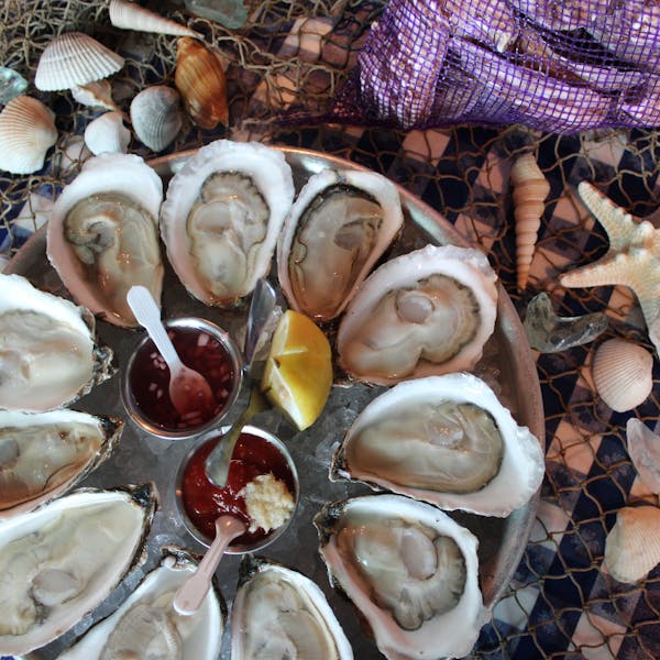 How to Eat Oysters like a Pro | Summer Shack | Award-Winning Seafood ...