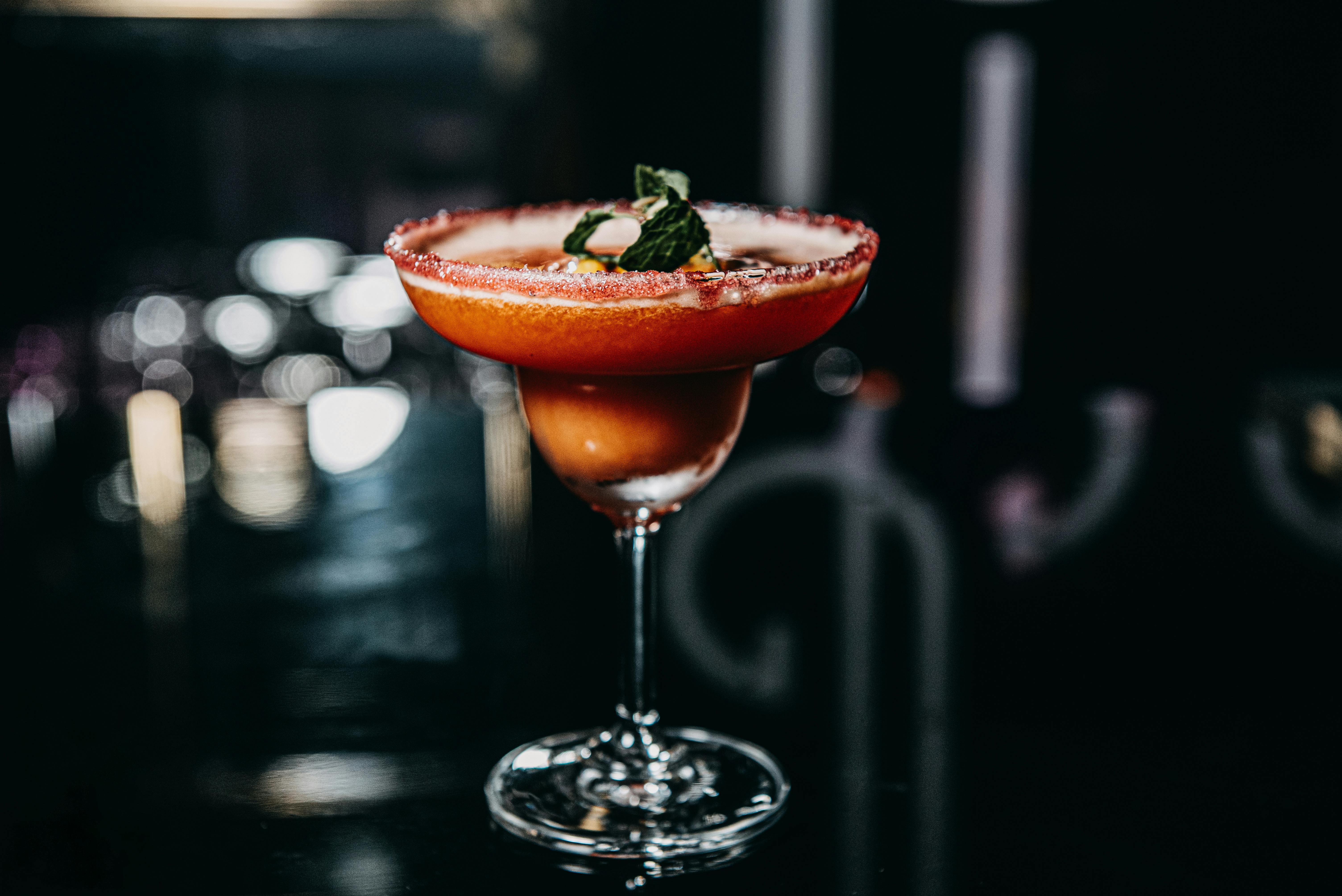 Home | Roger Bar and Restaurant in Mountain View, CA