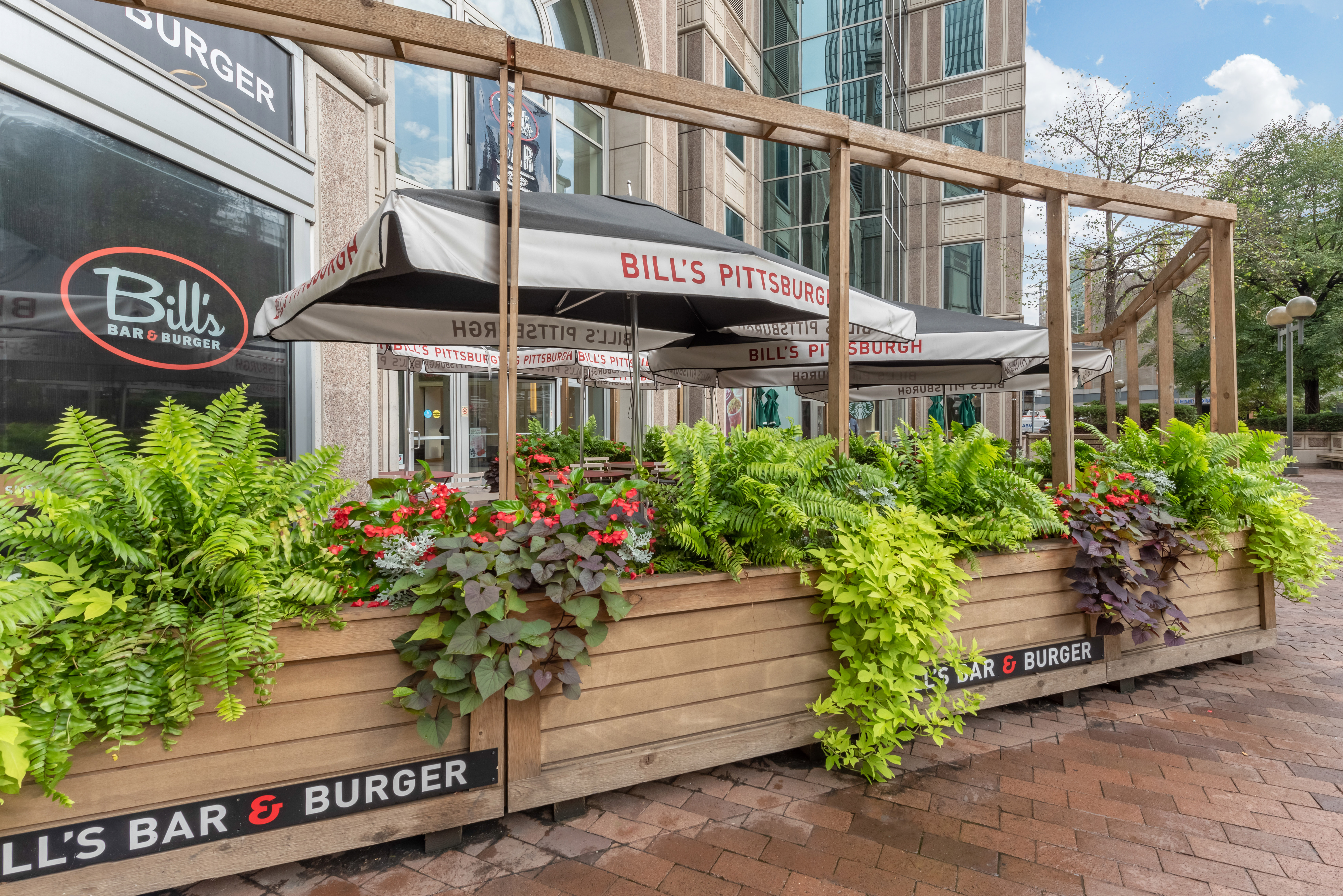 Bill's bar & burger store