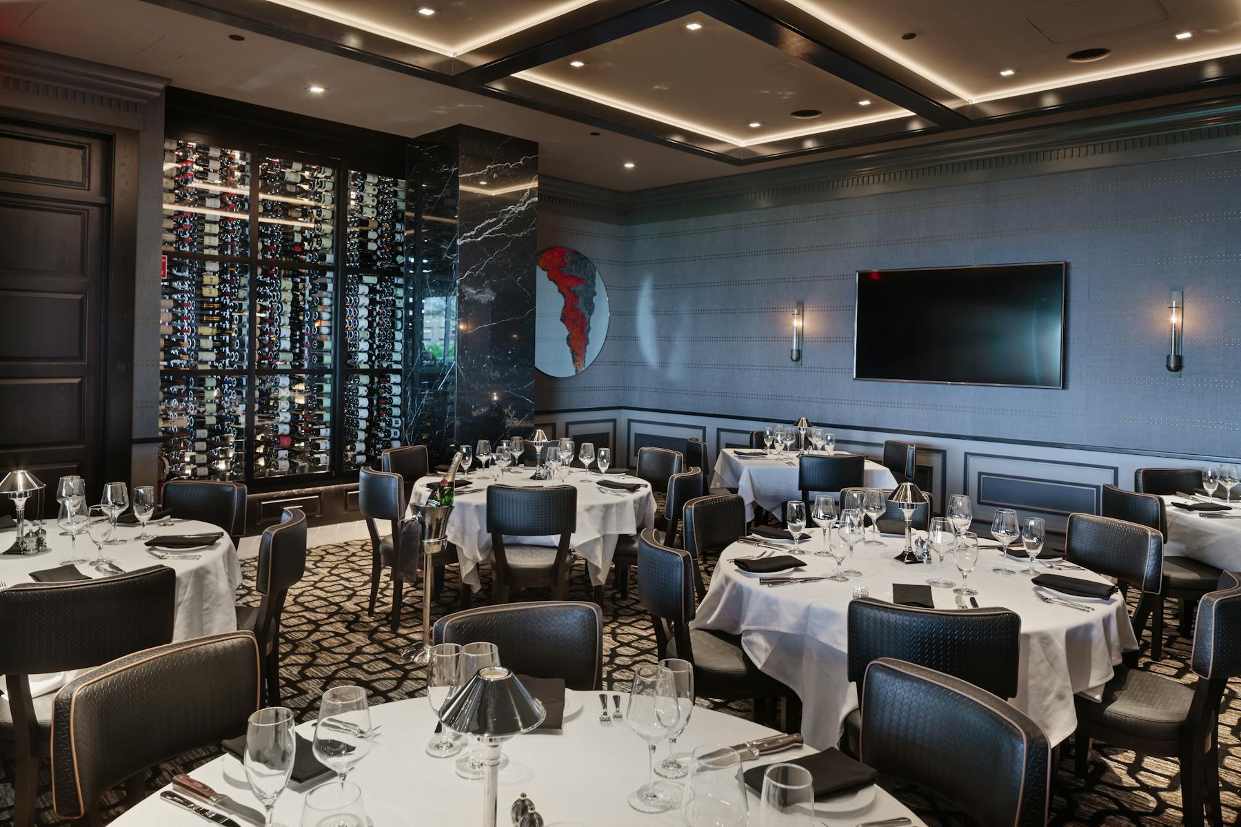 Boston | Hours + Location | Mastro's | Classic Steakhouses and Ocean ...